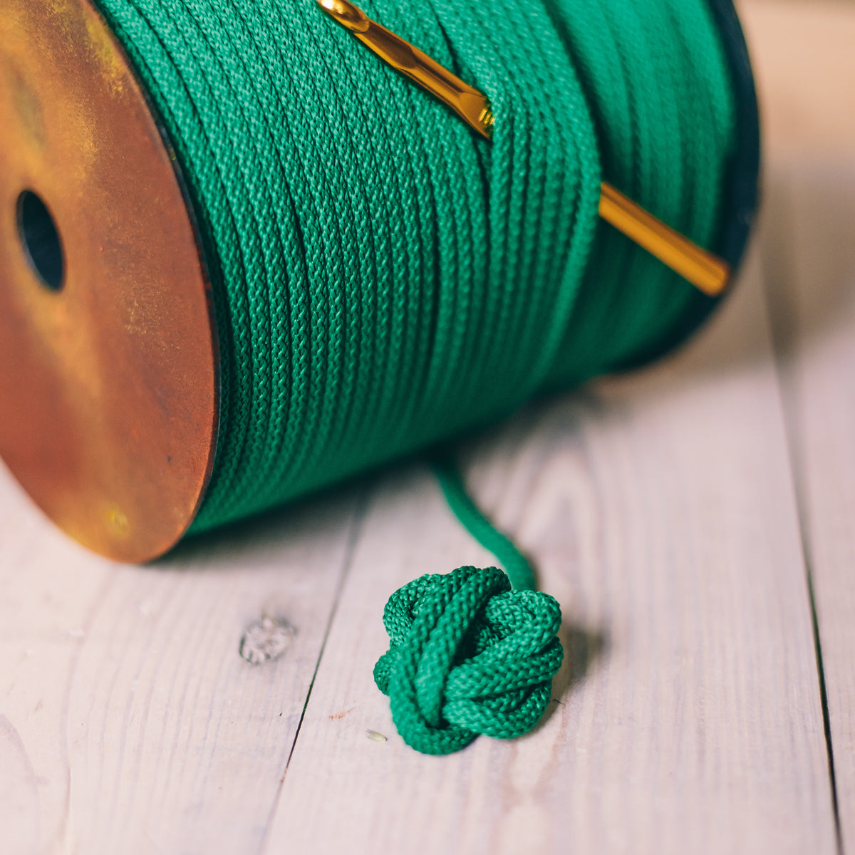 Green macrame cord 6mm | Shipping worldwide | MonoMey Studio